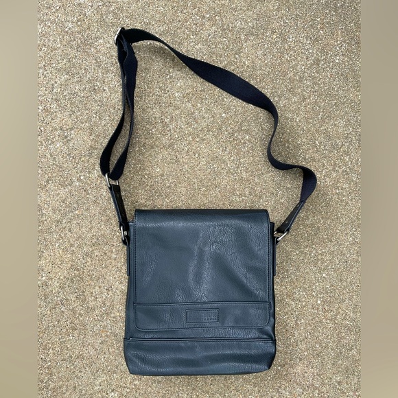 Kenneth Cole Reaction | Bags | Kenneth Cole Reaction Satchel | Poshmark